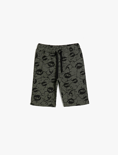 Koton Erkek Çocuk Desenli İncePamuklu Sweat Kumaşından Beli Ribanalı ve Kordonlu Cepli Şort Koton Erkek Çocuk Desenli İncePamuklu Sweat Kumaşından Beli Ribanalı ve Kordonlu Cepli Şort