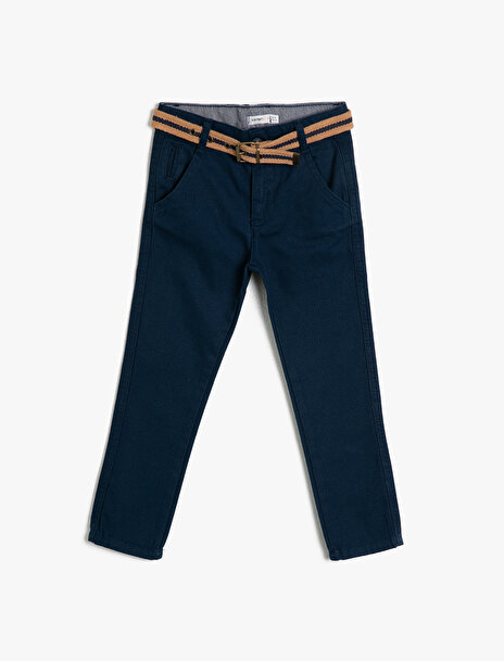 Koton Erkek Çocuk Chino Kesim Kemerli Pamuklu Pantolon Koton Erkek Çocuk Chino Kesim Kemerli Pamuklu Pantolon