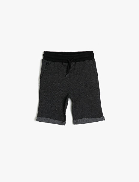 Koton Erkek Çocuk Pike Kumaştan Beli Ribanalı ve Kordonlu Cepli Paçası Kıvrık Şort