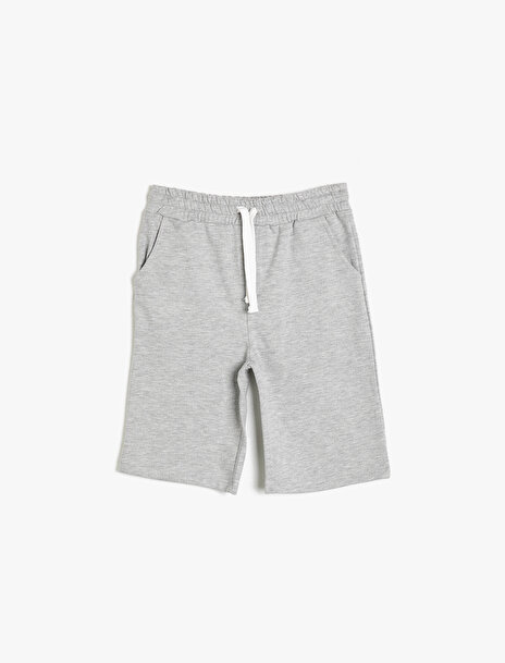 Koton Erkek Çocuk Basic İnce Sweat Kumaşından Cepli Beli Kordonlu Şort Koton Erkek Çocuk Basic İnce Sweat Kumaşından Cepli Beli Kordonlu Şort