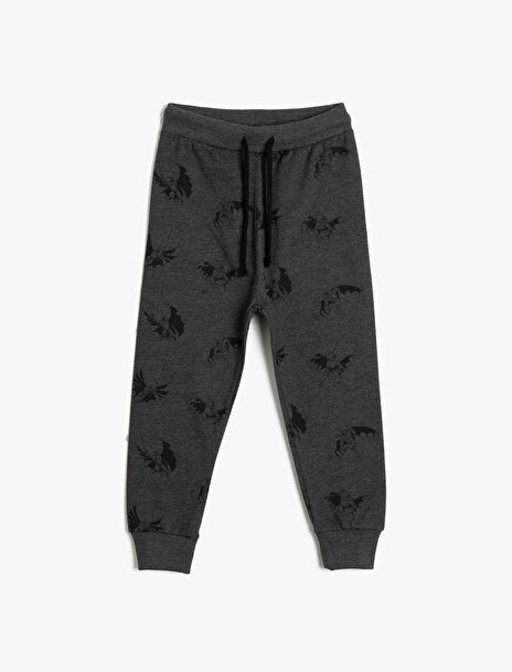 Koton Erkek Çocuk Batman Lisanslı Baskı Yumuşak Tüylü Sweatshirt Kumaşından Jogger Eşofman Altı Koton Erkek Çocuk Batman Lisanslı Baskı Yumuşak Tüylü Sweatshirt Kumaşından Jogger Eşofman Altı