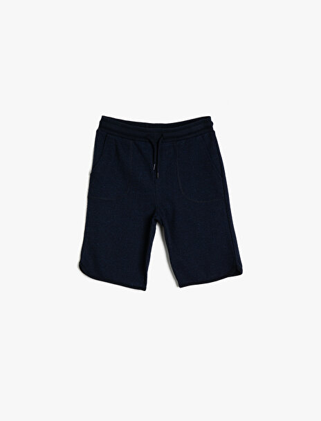 Koton Erkek Çocuk Basic Özel Kumaştan Beli Ribanalı ve Kordonlu Cepli Şort Koton Erkek Çocuk Basic Özel Kumaştan Beli Ribanalı ve Kordonlu Cepli Şort