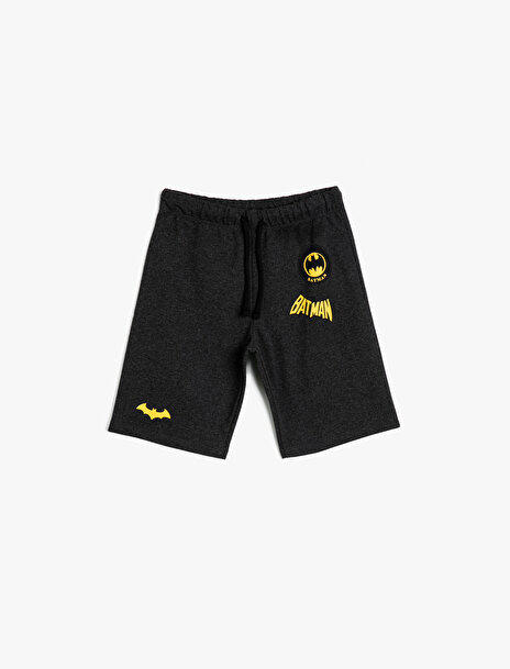 Koton Erkek Çocuk Batman Lisanslı Baskılı Beli Lastikli ve Kordonlu Cepsiz Şort Koton Erkek Çocuk Batman Lisanslı Baskılı Beli Lastikli ve Kordonlu Cepsiz Şort