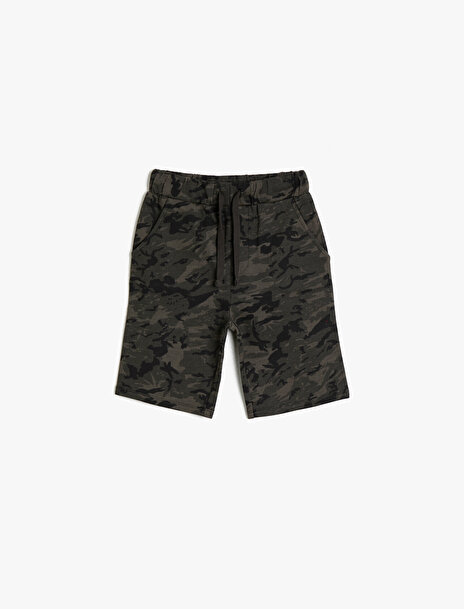 Koton Erkek Çocuk Kamuflaj Desenli İnce Sweatshirt Kumaşından Beli Lastikli ve Kordonlu Cepli Şort