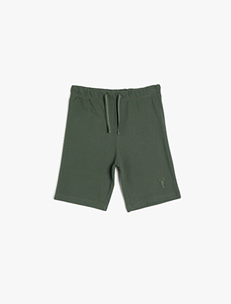 Koton Erkek Çocuk Pike Kumaştan Beli Kordonlu ve Lastikli Paça Nakışlı Şort Koton Erkek Çocuk Pike Kumaştan Beli Kordonlu ve Lastikli Paça Nakışlı Şort
