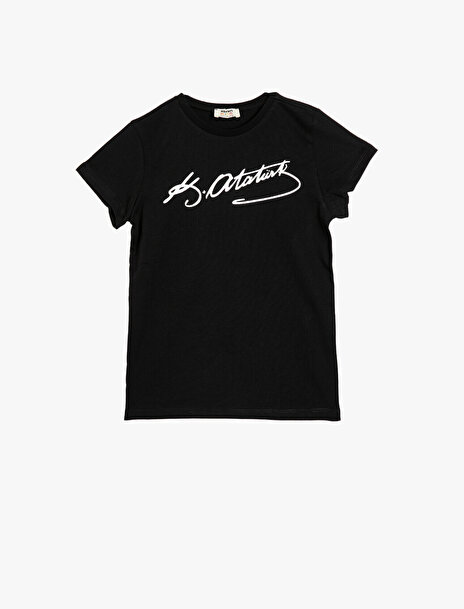 Koton Kız Çocuk Atatürk İmzası Baskılı Bisiklet Yaka Pamuklu Tişört