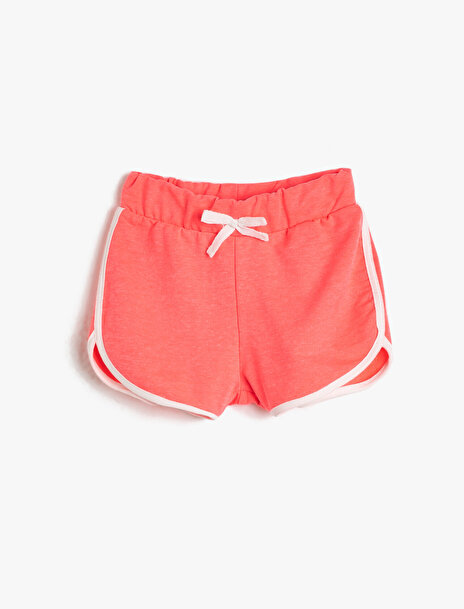 Koton Kız Çocuk Biye Detaylı Yırtmaçlı Süs Bağcıklı Normal Bel Kısa Şort