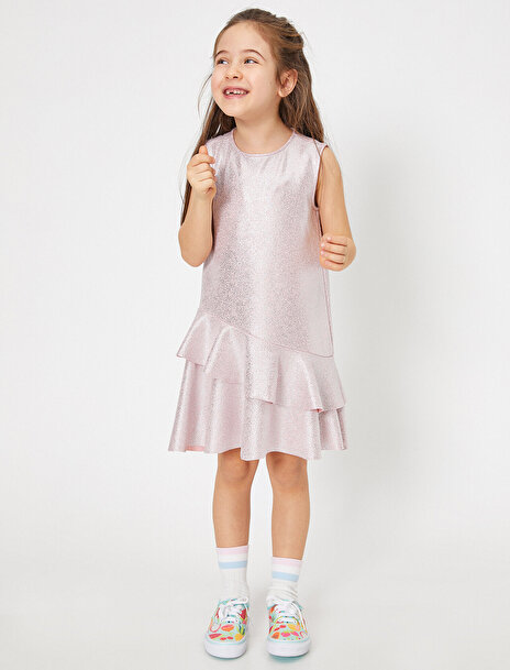 Koton Kız Çocuk Parlak Esnek Kumaştan Fırfırlı Kolsuz Orta Boy Elbise