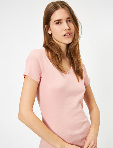 Koton Kadın Standart Kesim V Yaka Basic Tişört