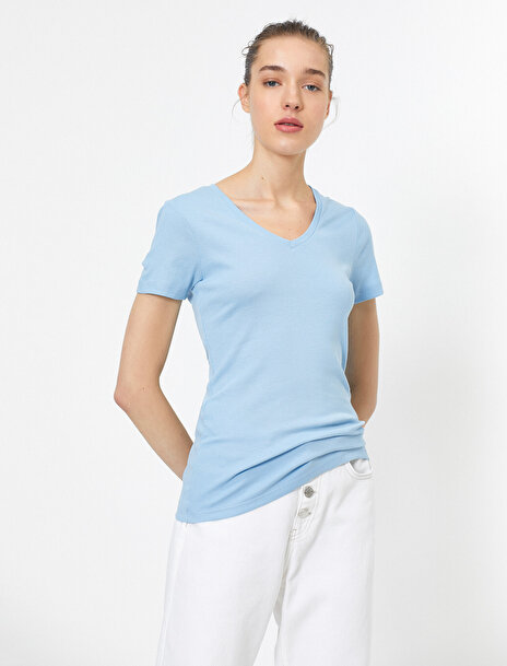 Koton Kadın Standart Kesim V Yaka Basic Tişört