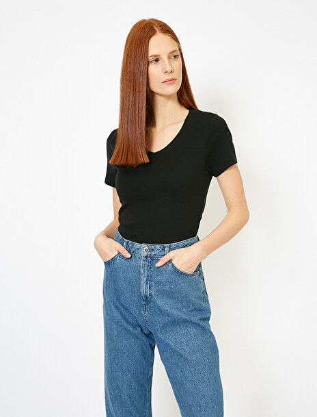 Koton Kadın Standart Kesim V Yaka Basic Tişört