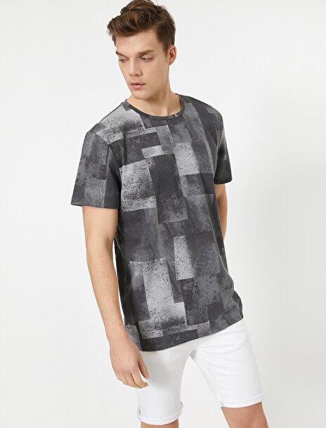 Koton Erkek Bisiklet Yaka Kısa Kol Rahat Kesim Tişört