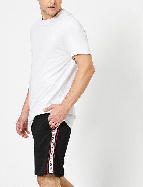 Koton Erkek Normal Bel Cep Detaylı Yazılı Baskılı Şort Koton Erkek Normal Bel Cep Detaylı Yazılı Baskılı Şort