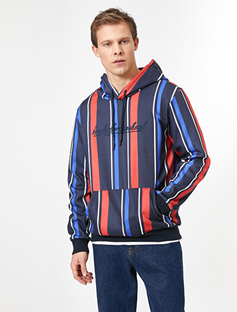 Koton Erkek Kapüşonlu Çizgili Renk Bloklu İşlemeli Kanguru Cepli Sweatshirt Koton Erkek Kapüşonlu Çizgili Renk Bloklu İşlemeli Kanguru Cepli Sweatshirt
