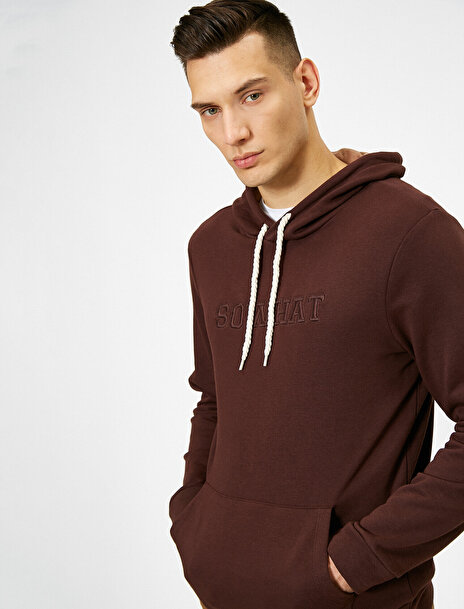 Koton Erkek Kapüşonlu İşlemeli Kanguru Cepli Sweatshirt