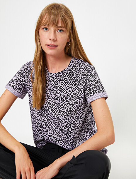 Koton Kadın Leopar Desenli Kısa Kollu Bisiklet Yaka T-Shirt