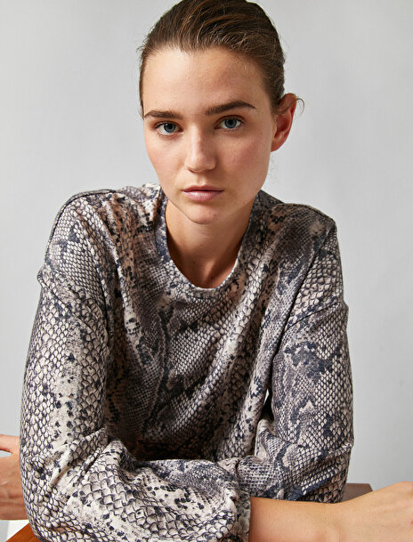 Koton Kadın Yılan Desenli Uzun Kollu Sweatshirt