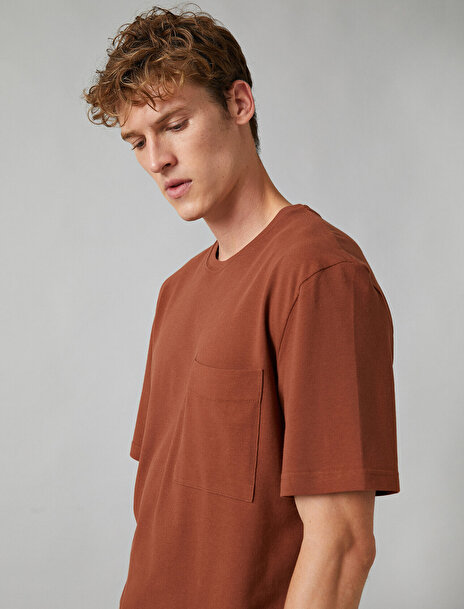 Koton Erkek Cepli Basic T-Shirt