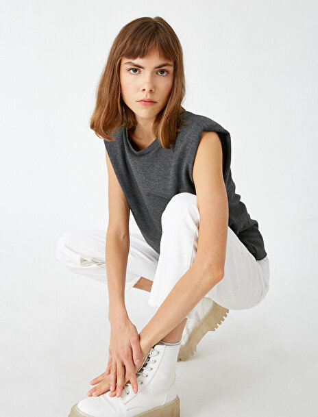 Koton Kadın Vatkalı Bisiklet Yaka T-Shirt