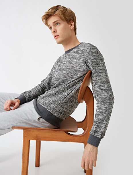 Koton Erkek Respect Life - Yaşama Saygı - Bisiklet Yaka Uzun Kollu Sweatshirt Koton Erkek Respect Life - Yaşama Saygı - Bisiklet Yaka Uzun Kollu Sweatshirt