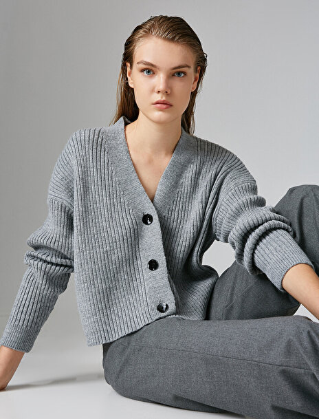 Koton Kadın Düğme Detaylı Kisa Triko Hırka