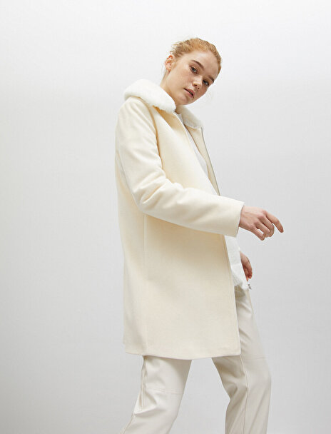 Koton Kadın Suni Kürk Detaylı Kaban