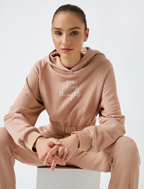 Koton Kadın Organik Pamuklu Kapüsonlu Slogan Sweatshirt