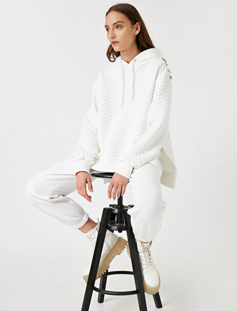Koton Kadın Kapüşonlu Kapitoneli Sweatshirt Koton Kadın Kapüşonlu Kapitoneli Sweatshirt