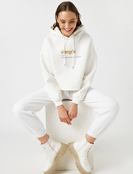 Koton Kadın Kapüşonlu Yazılı Baskılı Crop Sweatshirt