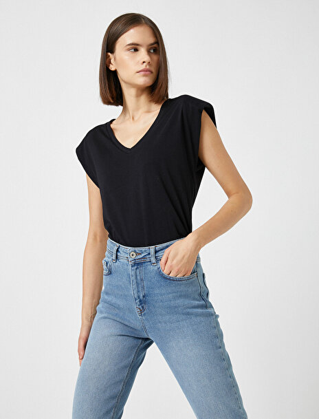 Koton Kadın Pamuklu Vatkalı V Yaka Kolsuz Tişört