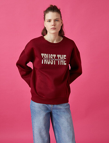 Koton Kadın Pamuklu Bisiklet Yaka Yazılı Baskılı Sweatshirt