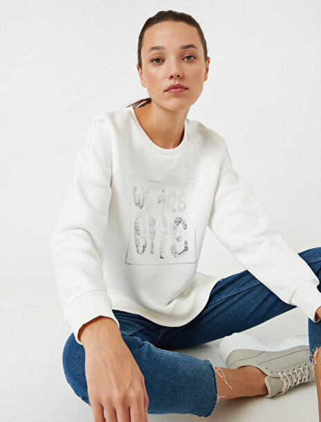 Koton Kadın Pamuklu Bisiklet Yaka Pullu Sweatshirt