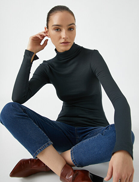 Koton Kadın Balıkçı Yaka Uzun Kollu Yırtmaç Detaylı Tişört