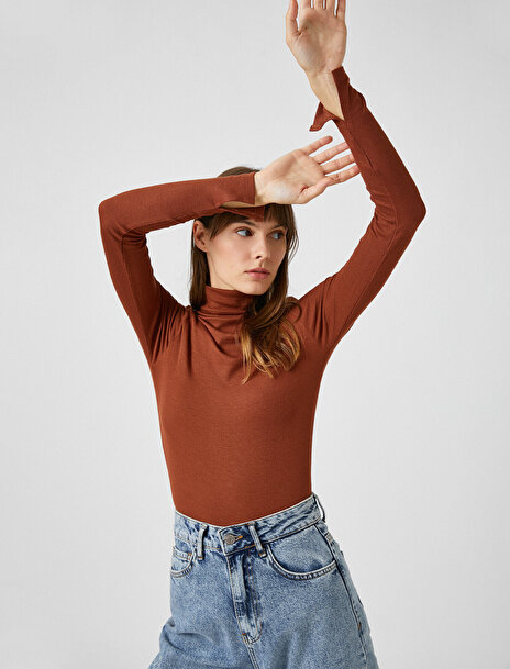 Koton Kadın Balıkçı Yaka Uzun Kollu Yırtmaç Detaylı Tişört