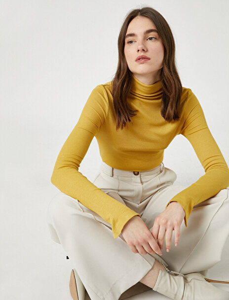 Koton Kadın Balıkçı Yaka Uzun Kollu Yırtmaç Detaylı Tişört