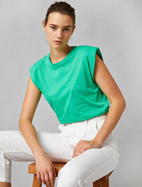 Koton Kadın Pamuklu Vatkalı Bisiklet Yaka Kolsuz Tişört