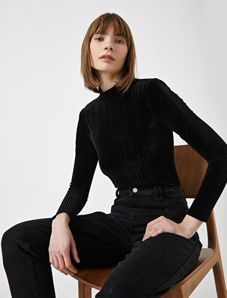 Koton Kadın Dik Yaka Uzun Kollu Kadife Tişört