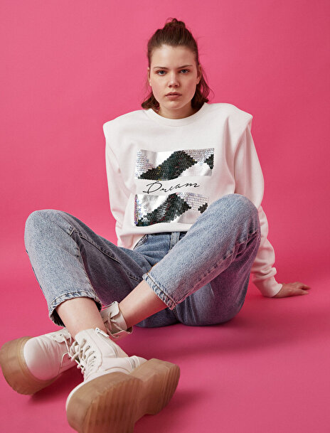 Koton Kadın Pamuklu Bisiklet Yaka Pullu Sweatshirt