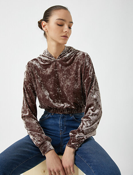 Koton Kadın Kapüşonlu Kadife Crop Sweatshirt