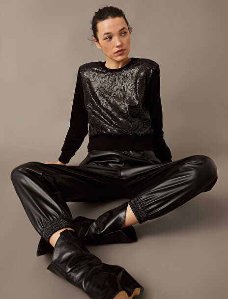 Koton Kadın Pamuklu Bisiklet Yaka Vatkalı Pullu Sweatshirt