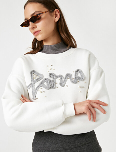 Koton Kadın Pamuklu Bisiklet Yaka İncili Slogan Sweatshirt