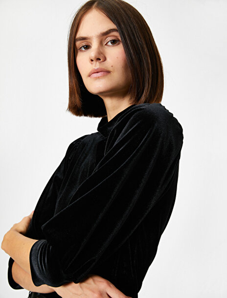 Koton Kadın Kadife Balıkçı Yaka Uzun Kollu Tişört