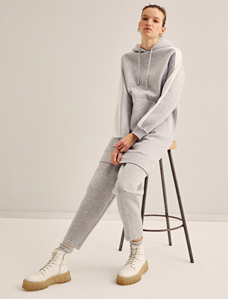Koton Kadın Kapüşonlu Oversize Şerit Detaylı Tunik Koton Kadın Kapüşonlu Oversize Şerit Detaylı Tunik