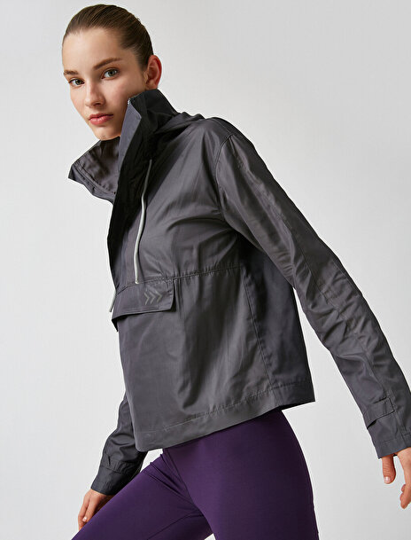 Koton Kadın Kapüşonlu Kısa Ceket