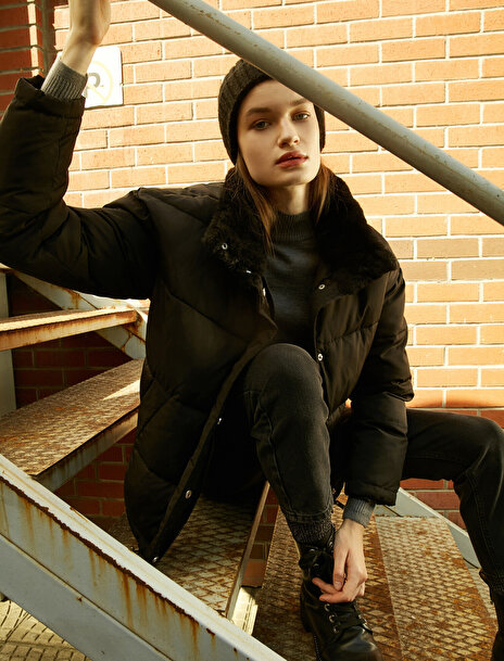 Koton Kadın Suni Kürk Detaylı Şişme Mont