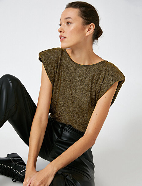 Koton Kadın Vatkalı Metalik Kayık Yaka Kolsuz Bluz