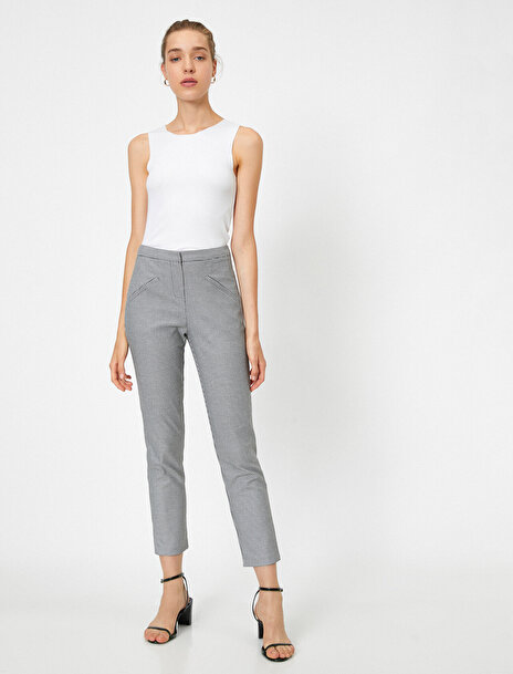Koton Kadın Flare Fit Ekoseli Normal Bel Pantolon