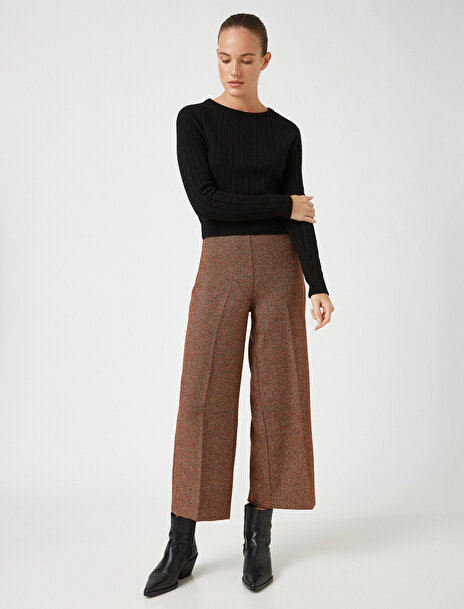 Koton Kadın Ekose Geniş Paça Crop Pantolon Koton Kadın Ekose Geniş Paça Crop Pantolon