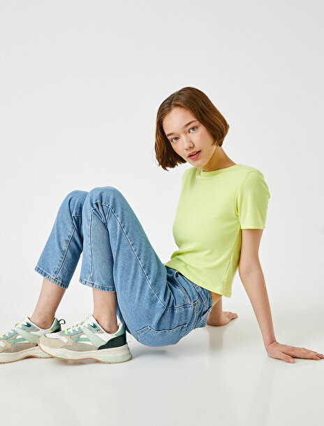 Koton Kadın Mom Jean - Yüksek Bel Rahat Kesim Dar Paça Pantolon