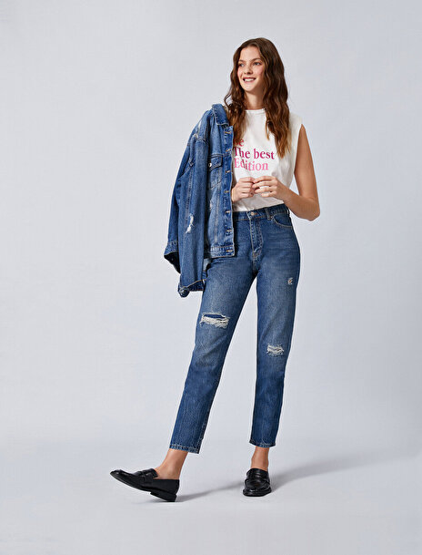 Koton Kadın Mom Jean - Normal Bel Dar Kesim Dar Paça Pantolon